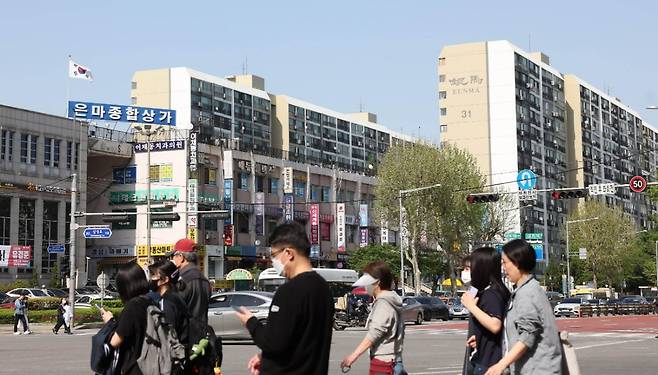 현금부자들 몰리더니은마아파트 또 신고가 찍었다