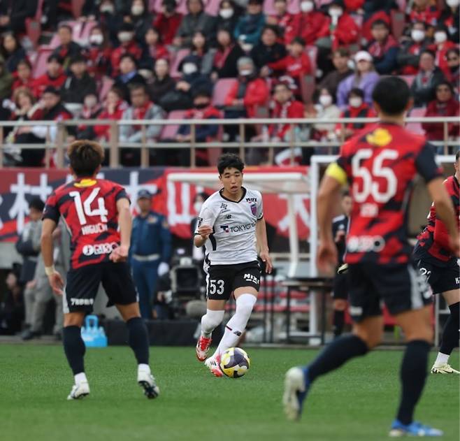 이럴 수가 日 축구 21년 만에 역대급 대기록대표팀 감독도 일본 축구의 미래 2009년생 기타하라 J1리그 데뷔