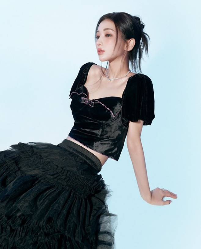 강석우 딸 강다은 강남 여신 디즈니 속으로 고전美 묻어난 벨벳 크롭 롱스커트룩 뷰티는 내운명