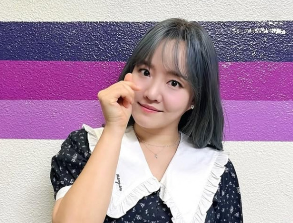 열애설없이3월 깜짝♥결혼 발표해 모두 놀라게 한 유명 여가수 셀럽뉴스