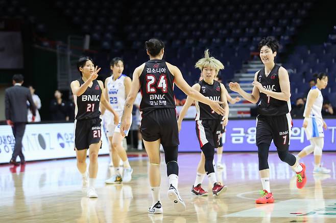 4강 PO 2차전. 모든 예상이 바뀌었다. BNK 창단 첫 우승 가능할까?