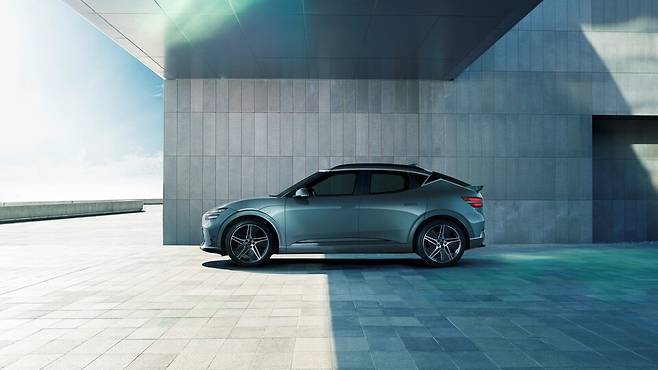 "풀체인지 수준 변화" 제네시스, 'GV60 페이스리프트' 출시. 가격은 6,490만원 부터 | M투데이