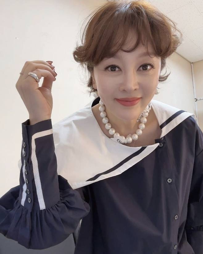 이승연 50대 파워 동안 우아한데 영한 워너비 패셔니스타 퍼 재킷룩 뷰티는 내운명