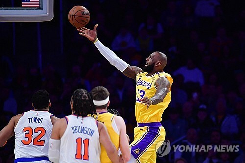 Nba ‘르브론·돈치치 투맨쇼 Lal 연장 접전 끝에 뉴욕 꺾고 파죽의 8연승