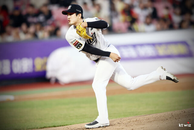 장성우 결승 투런고영표 4이닝 비자책 Kt 시범경기 개막전서 Lg에 5 1 승리치리노스 3⅓이닝 3실점 패전 Md수원