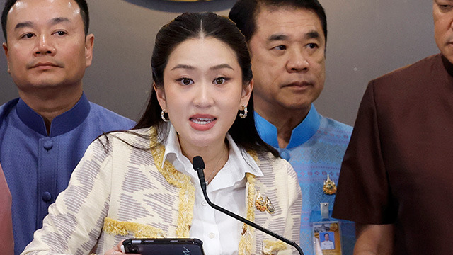 태국 총리 불신임투표 직면 아버지 탁신 전 총리 국정 개입”