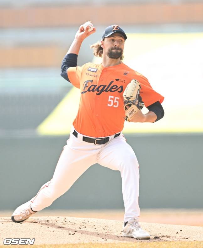 문동주 160㎞+와이스 4⅔이닝 무사사구 7K+노시환 쐐기포! 한화, SSG에 8-0 완승 [인천 현장리뷰]