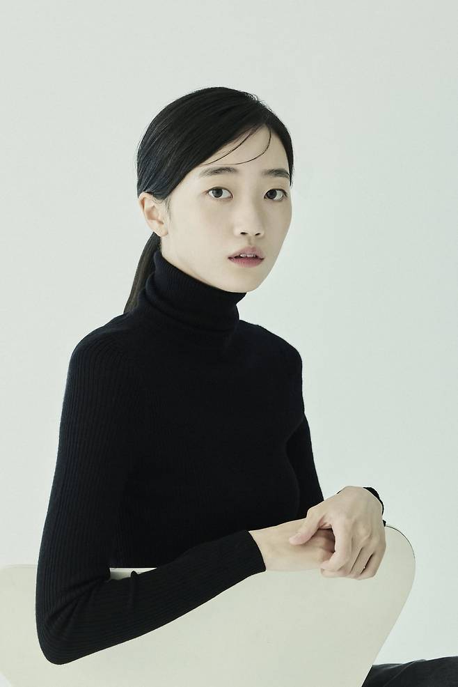 오우리, '163cm 37kg' 강혜원과 절친이라더니…"머리채 잡고 싸워, 긴장 多" ('선의의경쟁')[인터뷰①]