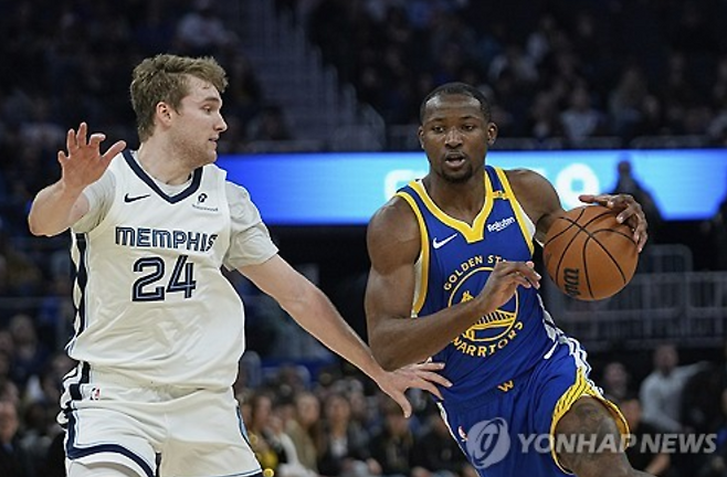 Nba 스테픈 커리 역사상 최초 기록까지 단 2개 남아gsw는 반가운 얼굴도 복귀 예정