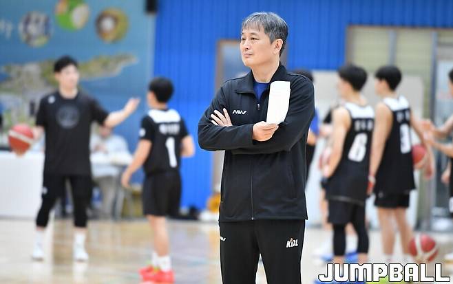 KBL 우승 경력 감독의 WKBL행, 이상범 감독이 최초