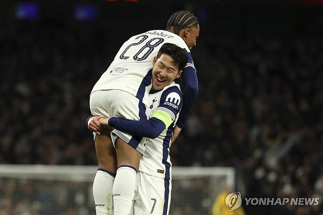 3골 모두 관여 손흥민 유로파리그 16강 2차전 7∼8점대 평점