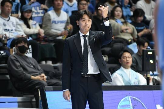 경기 후 김상식 정관장 감독 이겨서 다행이다” 김태술 소노 감독 사소한 것 때문에”