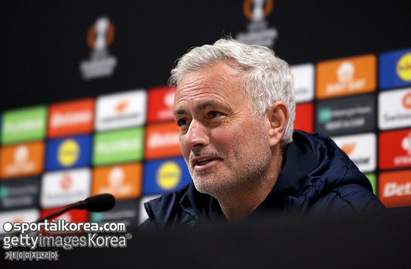 충격 Uefa 내가 이끄는 팀이 오심 피해 입게끔 지시 축구사 역대급 음모론 제기