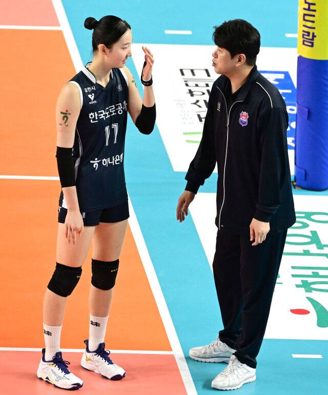 "기흉 수술로 힘들어 했는데" 187cm 레전드의 딸, 어떻게 2년차 징크스 탈출했나…감독도 인정, 땀은 배신하지 않는다