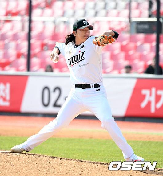 ‘와 미쳤다’ LG서 방출된 투수마저 살려내나…“아끼다 똥된다, 생각 바꿔” 36살에 들은 꾸중, 재기 보인다