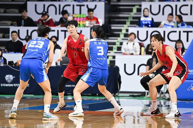 [WKBL FINAL 프리뷰] 1~2차전 잡은 BNK, 홈에서 창단 첫 우승 축포 터뜨릴까?