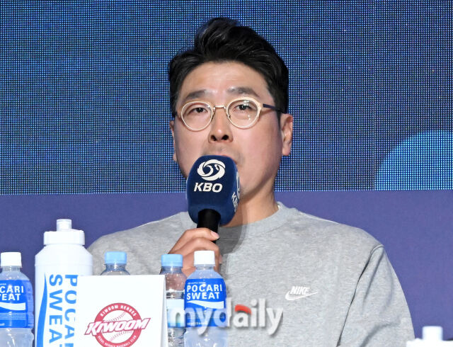 긴말하지 않겠다 내년엔 제일 늦게 입장하겠다 2년 연속 꼴찌 감독의 선전포고10명의 사령탑 출사표 전하다 Md잠실