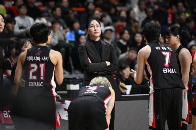 '최초, 최초, 최초, 최초' 부산 농구의 봄! BNK, WKBL 최강팀 등극…역사에 남을 네 가지 대기록 [MD부산]