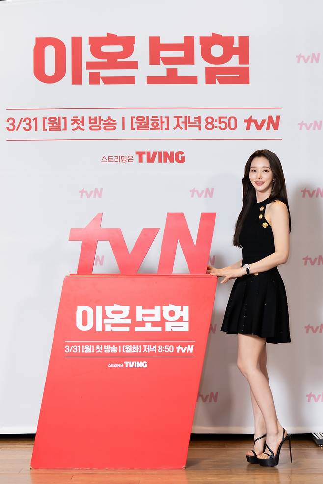 이주빈 짝다리에 마네킹이 운다 울어 인형 닮은 각선美 170cm같은 160초반 드레스룩 뷰티는 내운명