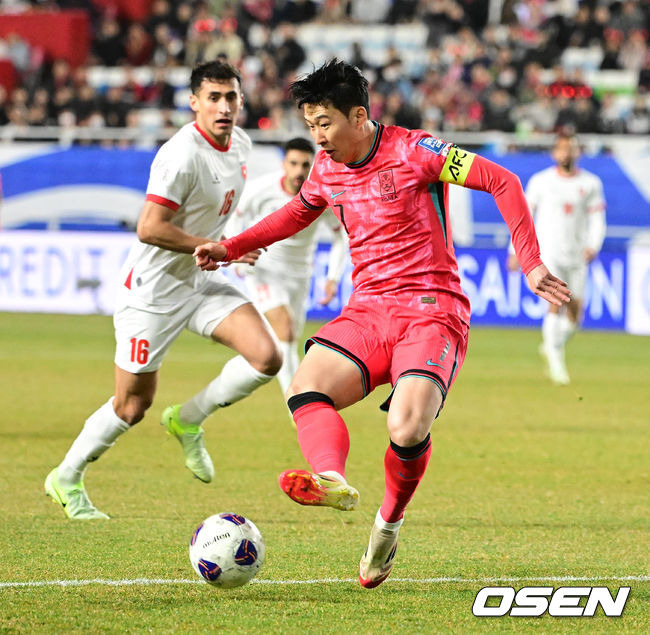 ‘선제골 어시스트 작렬!’ 손흥민, 어이없는 무승부에 고개 숙였다 [오!쎈 수원]