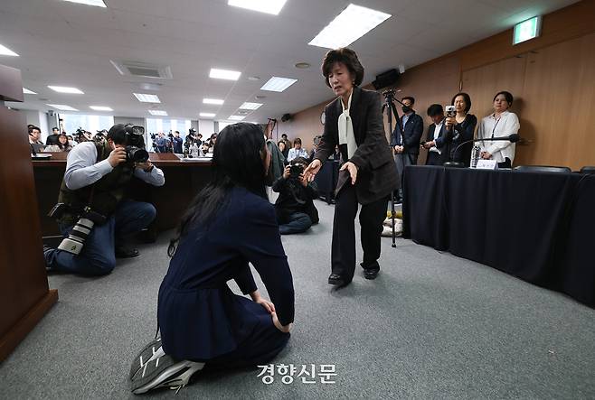 진실화해위 국가가 해외 입양 과정에서 인권침해” 인정···입양인들 우리는 국가 피해자 강화된 권고 내달라”