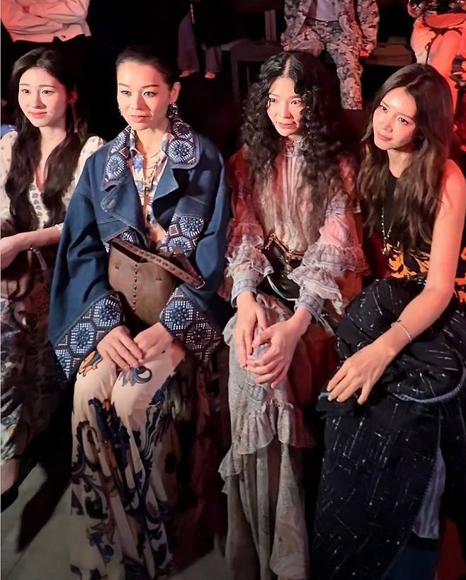 ‘구여친계 레전드’ 여배우, 172.8cm·48kg 바디로 올킬! 시스루+부츠컷 원피스룩 | 대본은 내운명