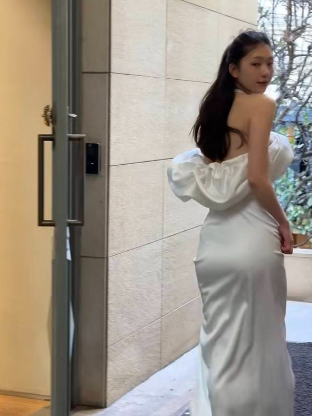 유부녀 아니었어” 환상 웨딩룩 선보인 슈퍼모델 여신미 폭발한 오프숄더 드레스룩 대본은 내운명