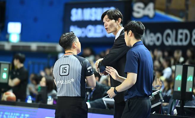 [공식발표]KBL, DB-삼성 '무더기 테크니컬→U-파울' 연관 선수들에 제재금 징계