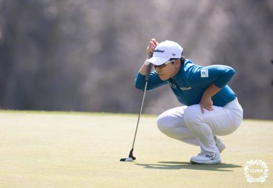 우승 20회' 신지애, 이번엔 KLPGA 60연속 컷통과..."기록보다 내 플레이에 집중"