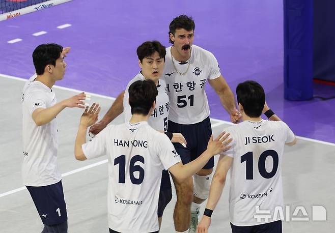 남자배구 현대캐피탈 대한항공 꺾고 19시즌만 통합우승구단 최초 트레블