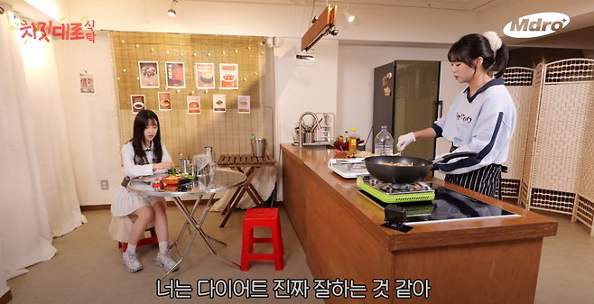 ‘48kg’ 김아영, 두 달 만에 10kg 뺐다 “매일 스쿼트 50개”(지멋대로 식탁)