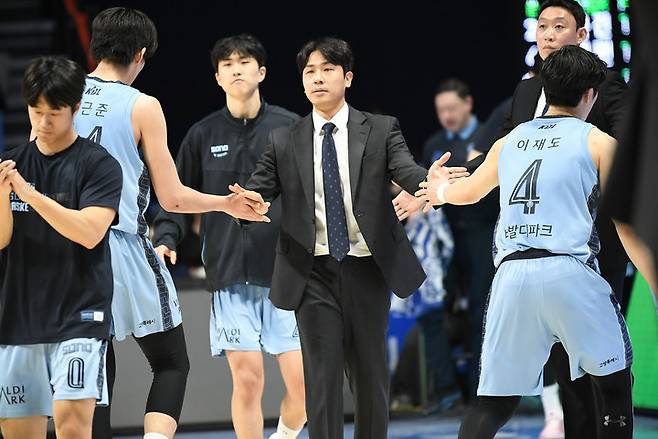 공식 프로농구 고양 소노 최연소 사령탑 김태술 경질미래 위해 내린 결단