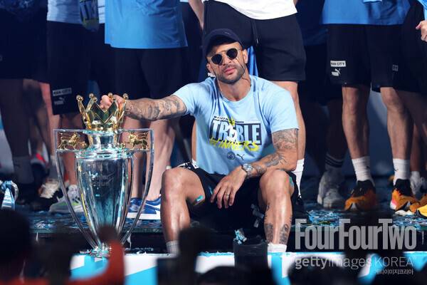 ‘here We Go 로마노 독점 보도 맨시티 ‘토트넘에서 온 카일 워커 대체자로 토트넘 윙백 노린다 레비와의 협상이 관건”