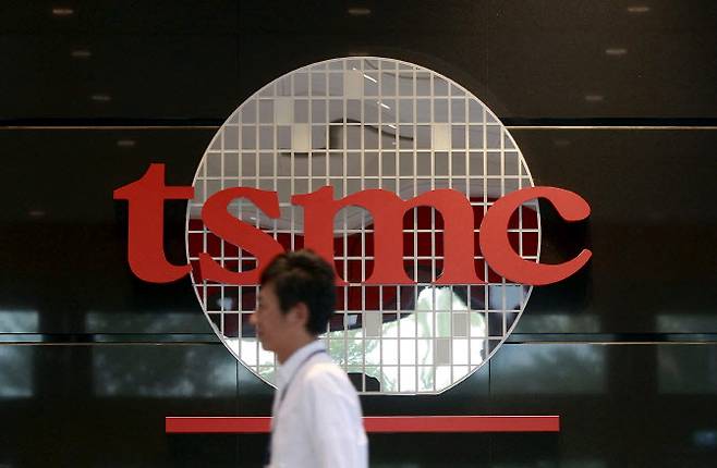 TSMC, 인텔과 협력설 일축…"기술 공유 의사 없다"