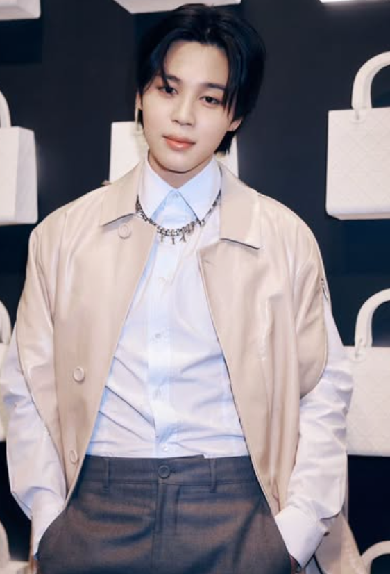차은우 재치고 여자 아이돌들한테 인기투표 1위한 남자 아이돌 일상룩 패션룸