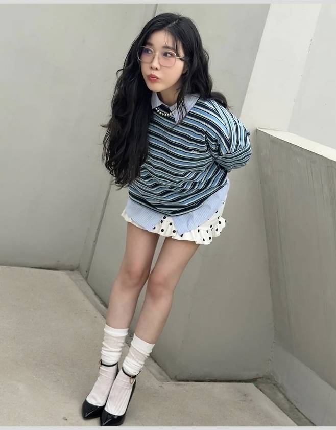 이해리 3년차 새댁 상큼 발랄 매력 뿜뿜 스트라이프and도트 러블리 믹스매치룩 뷰티는 내운명