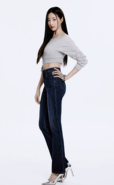 키 173cm에 47세라고 아무도 믿지 않는 여배우"도대체 얼마나 예쁘길래" | 셀럽뉴스