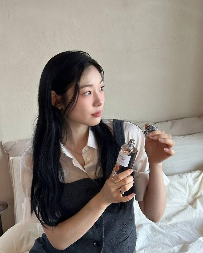 단정한데 치명적 우아함 터뜨린 피겨 여왕 뷔스티에 셋업룩 대본은 내운명
