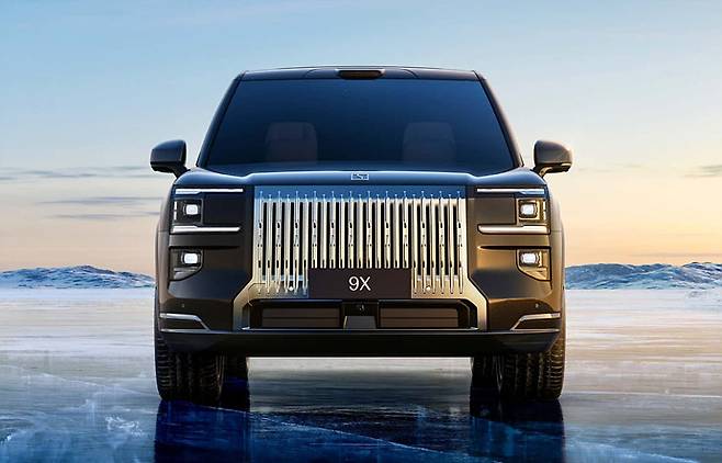 지커, 첫 PHEV 플래그십 SUV '9X' 공개…BMW X7·GLS 겨냥 | 글로벌오토뉴스