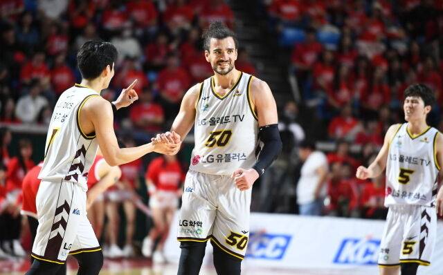 '시리즈 원점' 노리는 SK vs '2연승' 원하는 LG...KBL 챔피언결정전 2차전의 향방은?