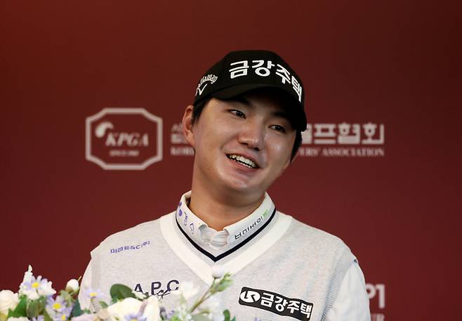 “연습은 안 좋았는데” 실전에 강한 옥태훈, KPGA 클래식 1라운드 ‘16점’ 단독 선두 [SS현장]