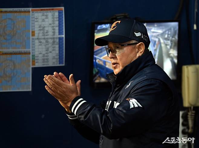 ‘단독 1위 노장 명장으로 살아 있다김경문 감독의 2025시즌 한화