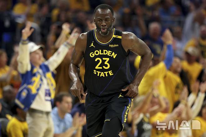 '커리 부상' GSW, 미네소타에 3연패…NBA PO 2라운드 탈락 위기