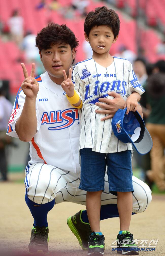'이도류' 김성준 빠지는 드래프트, 155km '박석민 아들'이 전체 1순위 급부상하고 있다는데...