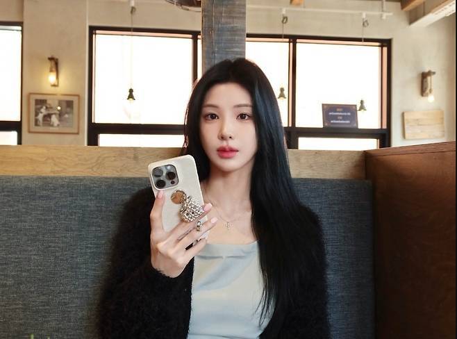 누구 딸이래” 태어날 때부터 스타 Dna 물려받은 169cm·49kg 여배우 데일리룩 대본은 내운명