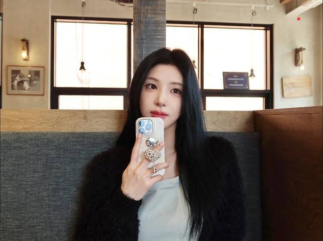누구 딸이래” 태어날 때부터 스타 Dna 물려받은 169cm·49kg 여배우 데일리룩 대본은 내운명