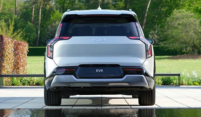 `이 車를 주목하시라...` 기아 EV9, 전동화 3열 SUV | 오토얼라인먼트