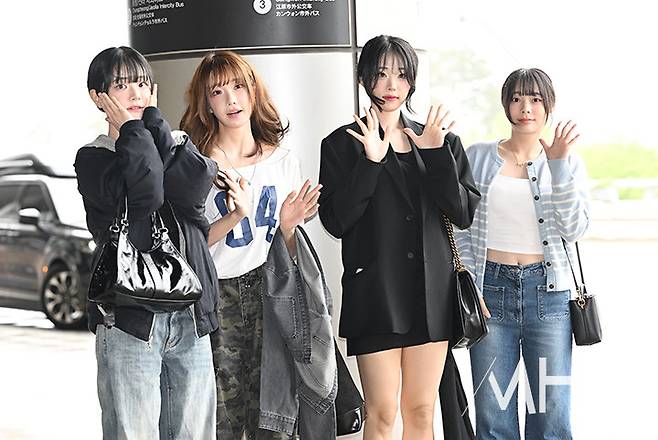 QWER, 9개월 만에 미니 3집으로 컴백 '난 네 편이야...' 발매