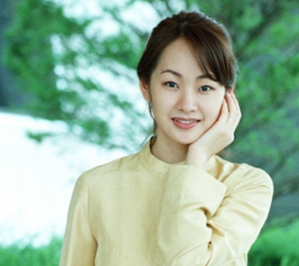11살 연상의 변호사와 결혼했다 5개월만에 이혼해 가방 팔아 생계유지 했다는 청순 여배우 웰니스라이프