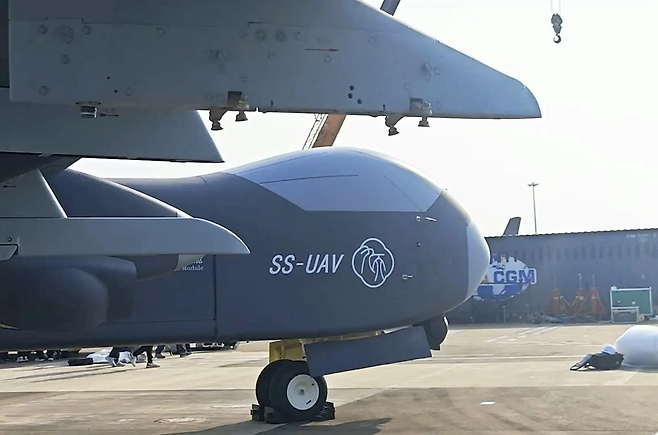 100대 이상의 자폭 드론을 살포하는 중국의 신개념 드론 항공모함 SS-UAV! | 지식텔러